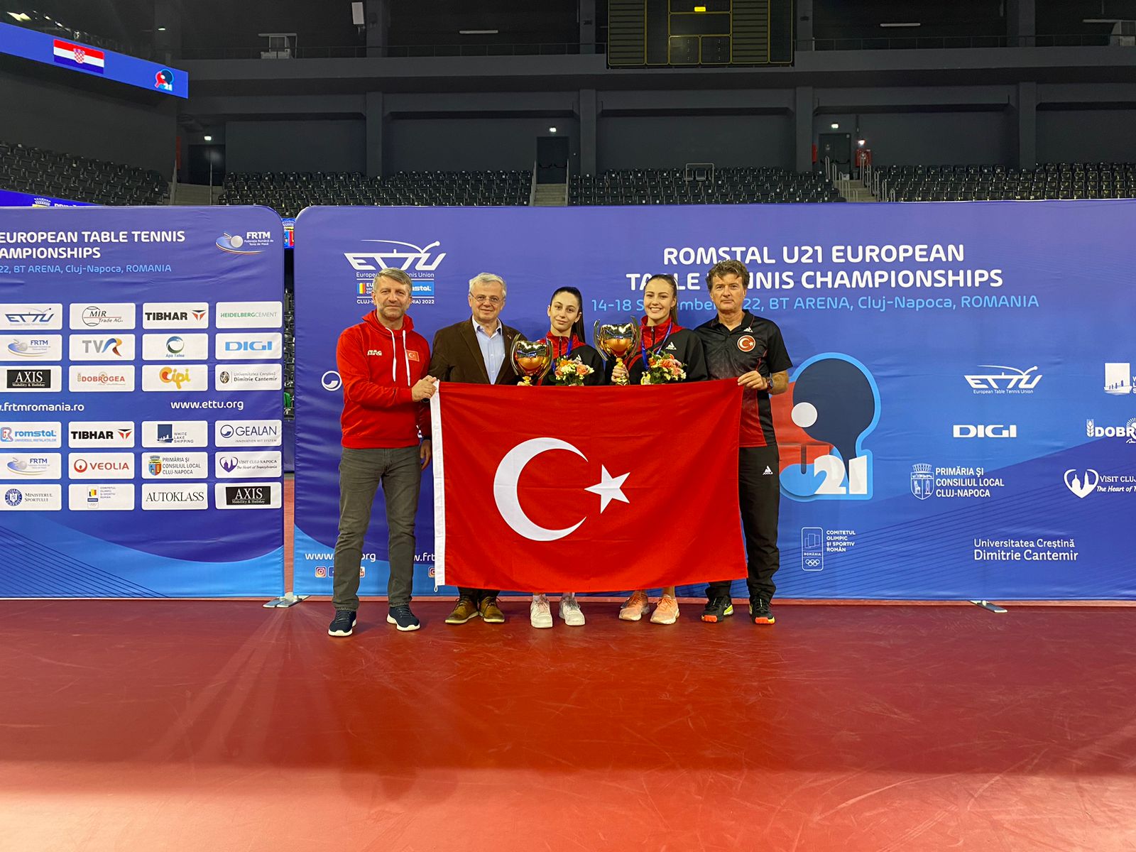 ECE HARAÇ AVRUPA’NIN ZİRVESİNDE | Yalova Haberci Gazetesi