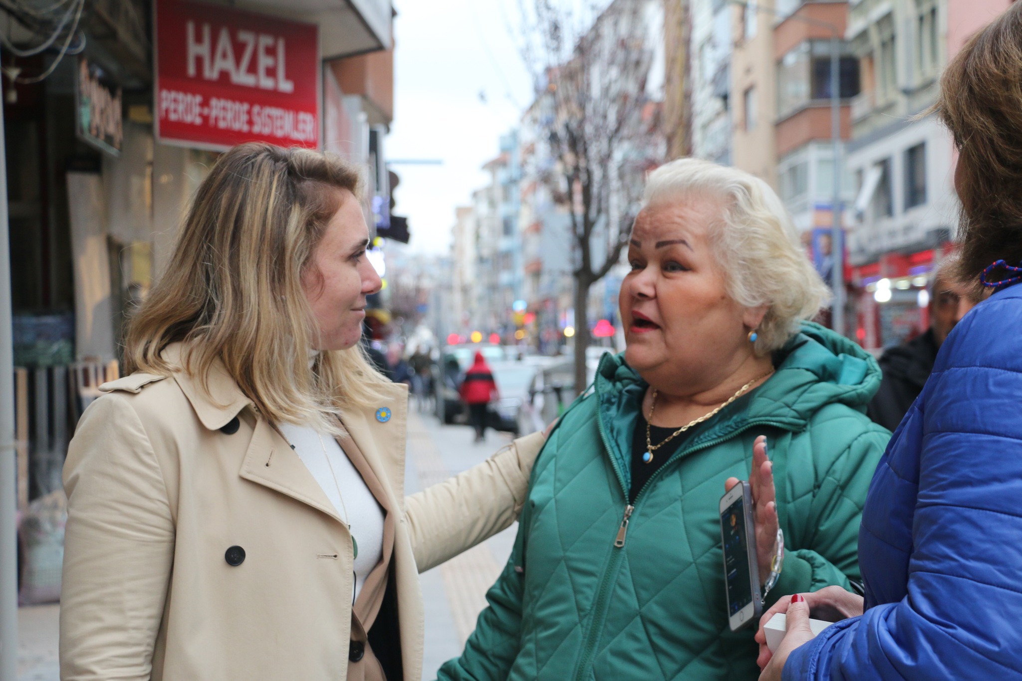 ELİF AKYOL TOSUN’DAN ESNAF ZİYARETLERİ | Yalova Haberci Gazetesi